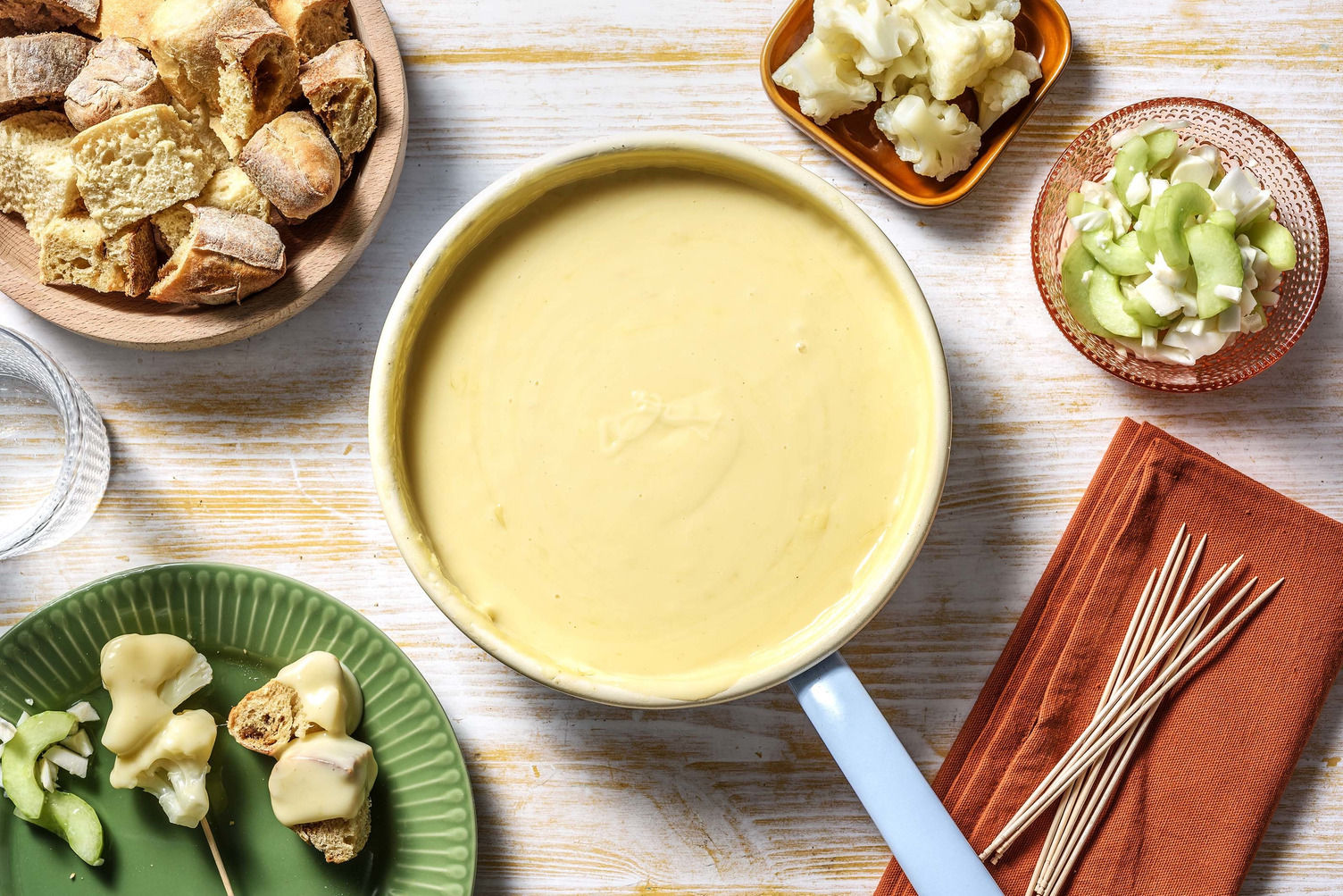 Fondue savoyarde aux 3 fromages Recette | HelloFresh