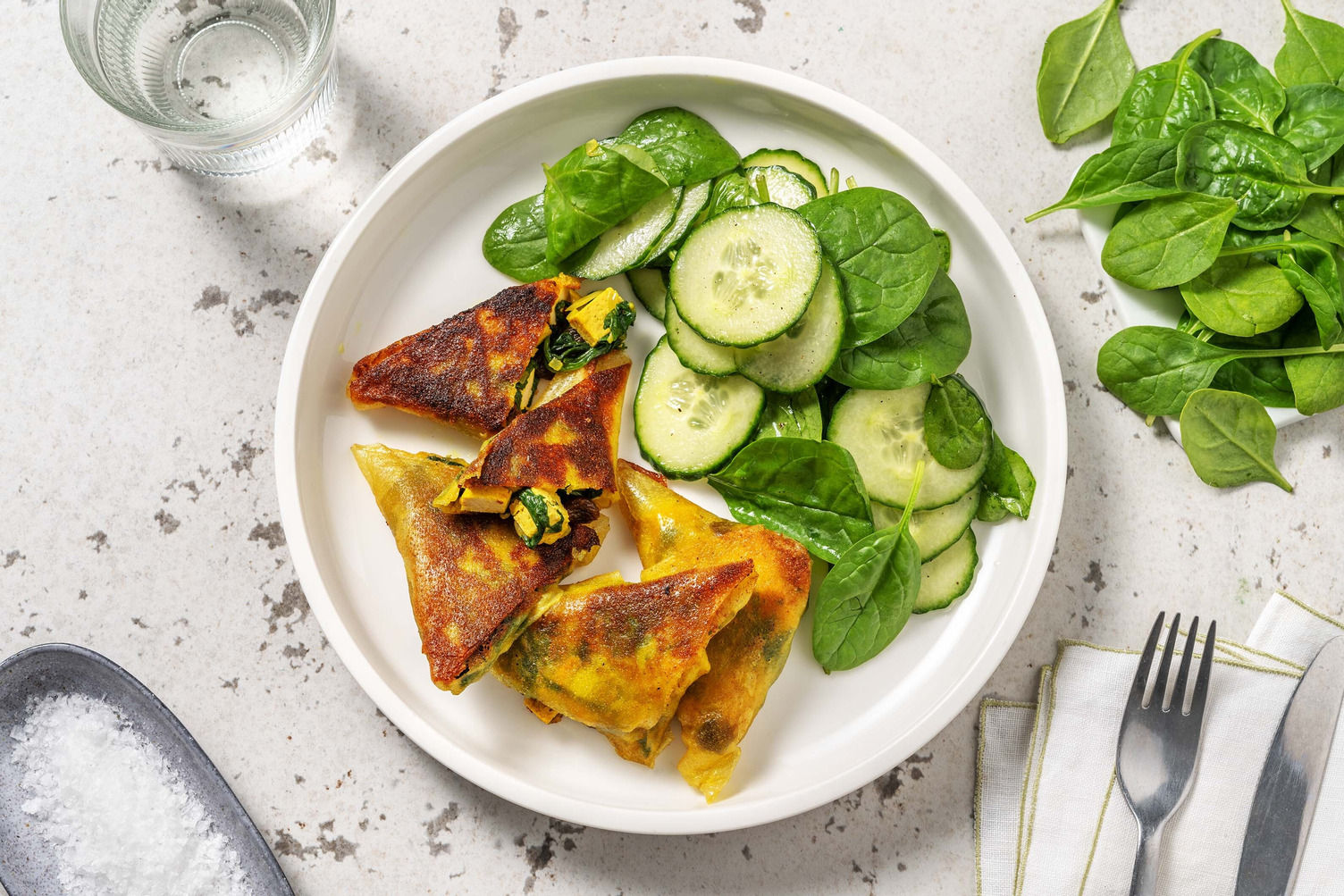 Bricks au tofu, épinards et curry Recette | HelloFresh