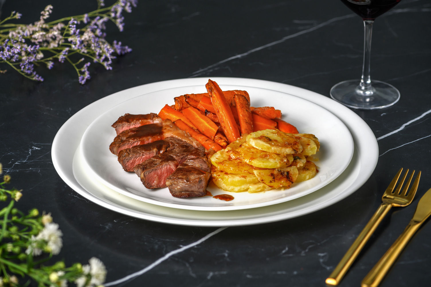 Fillet Steak and Red Wine Jus Recipe | HelloFresh
