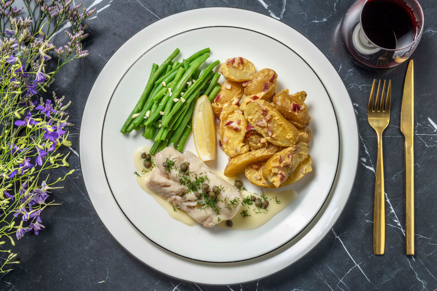 Filet de cabillaud poché et sauce au beurre blanc Recette | HelloFresh