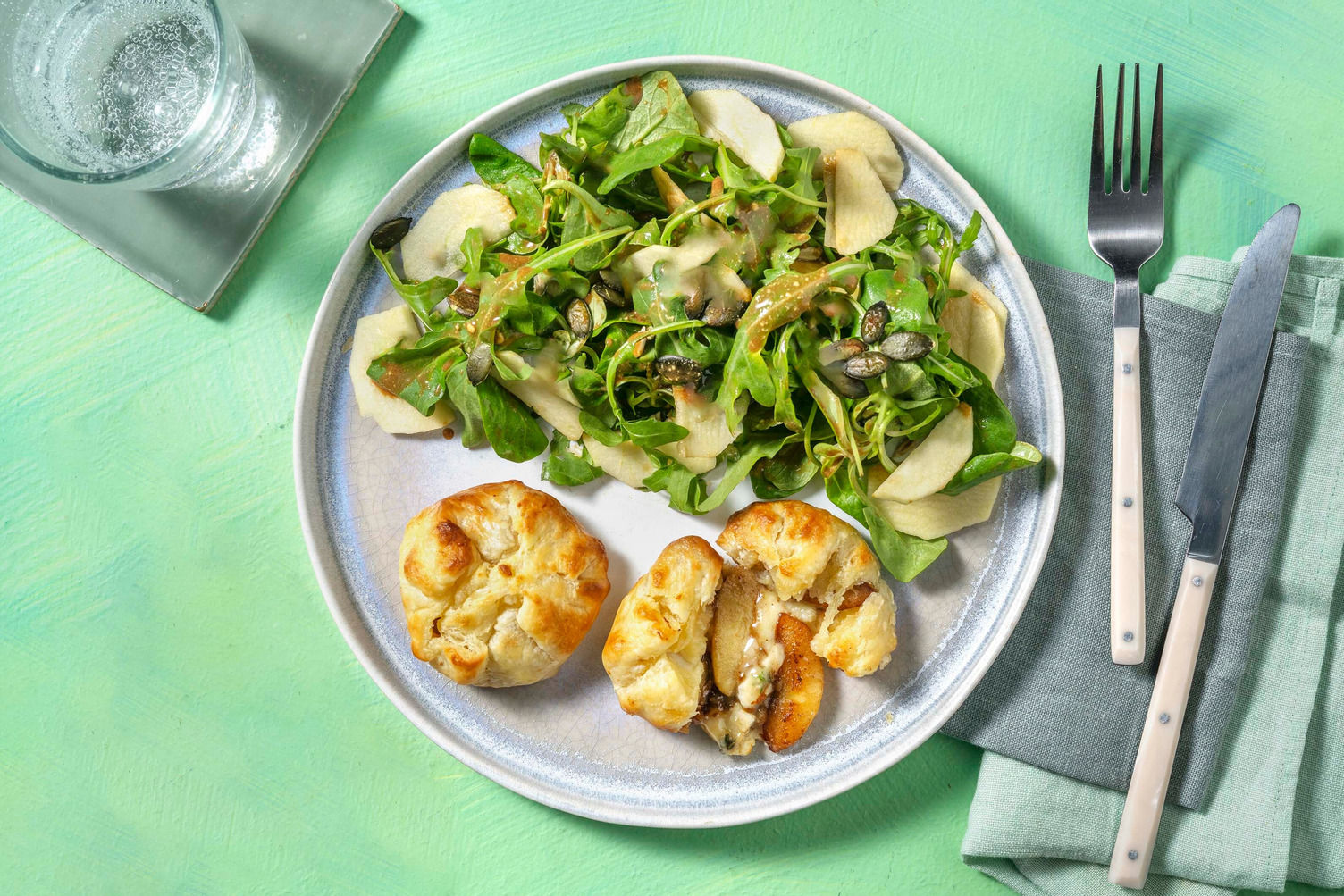 Feuilletés camembert & pommes Recette | HelloFresh