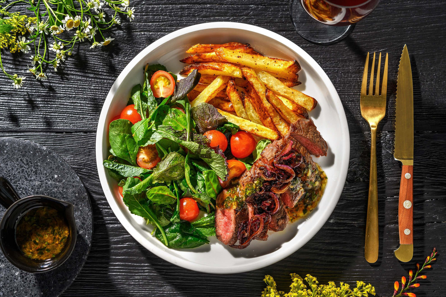 Bio-Rinderhüftsteak mit Cowboy-Butter-Soße Rezept | HelloFresh