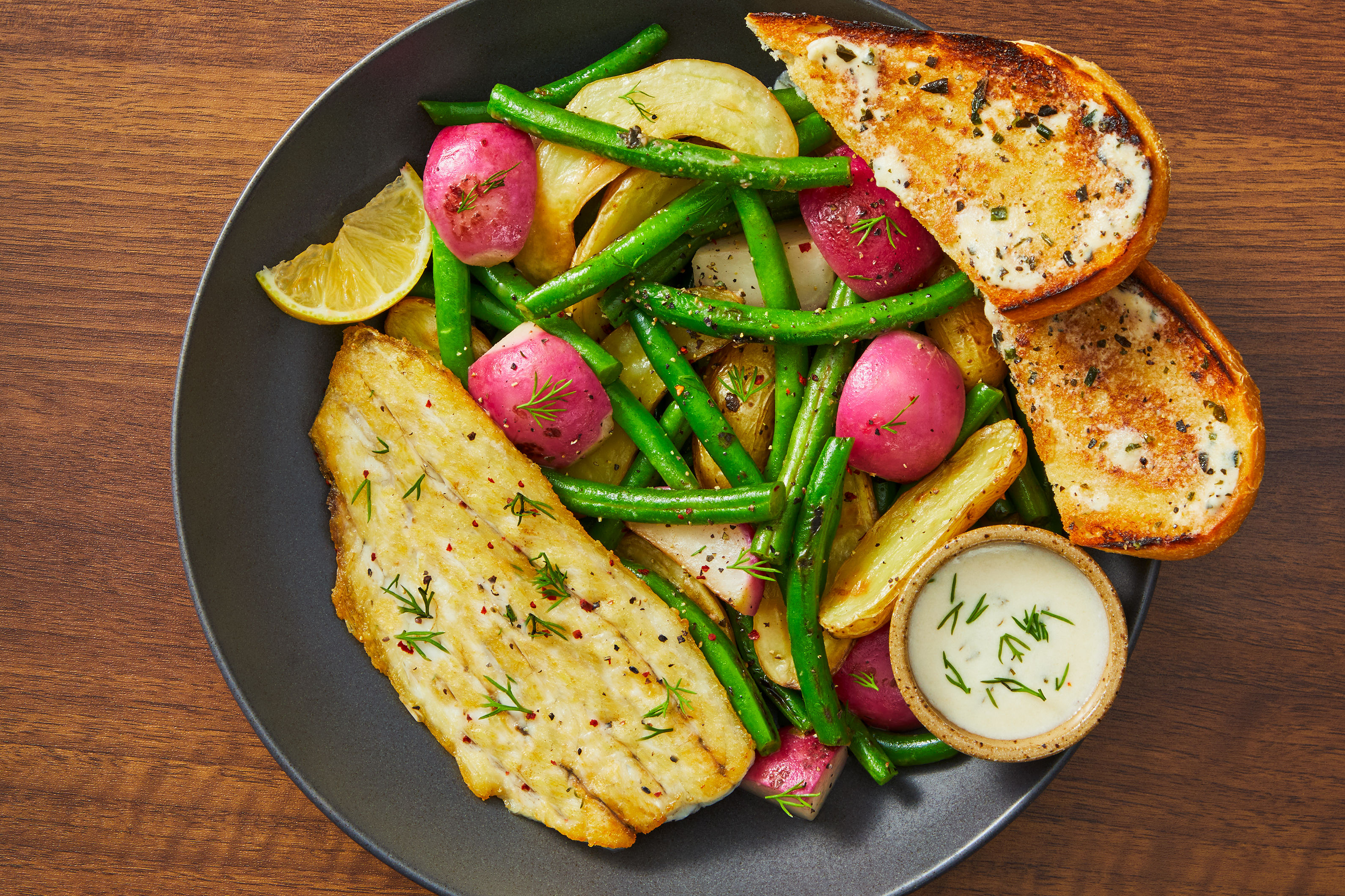 Barramundi with Lemon-Dill Sauce Recipe | HelloFresh
