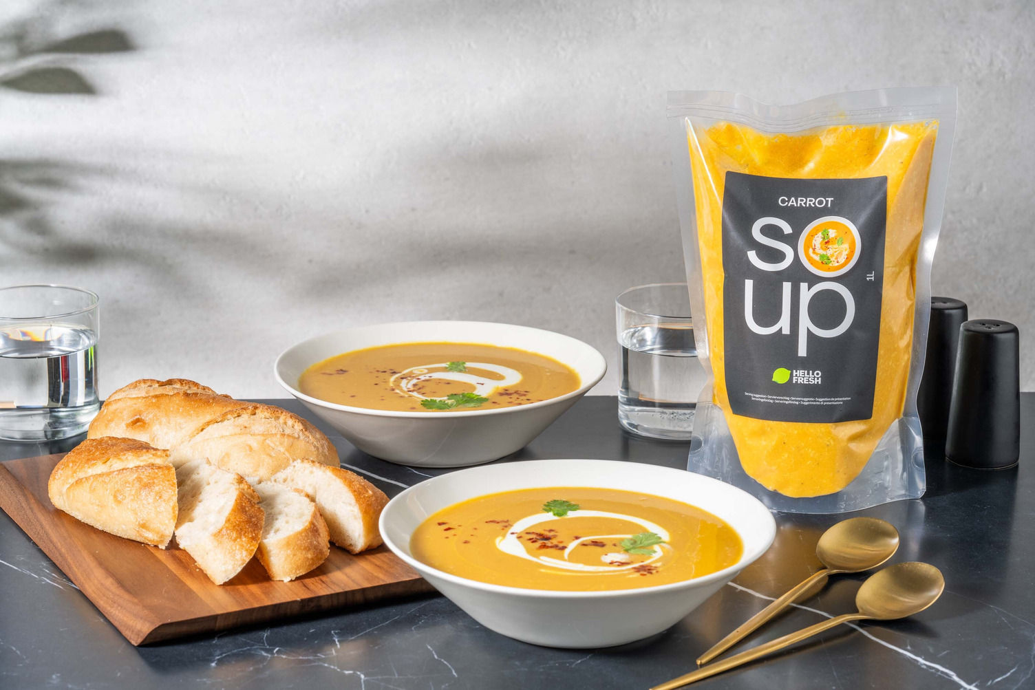 Verse kokos-wortelsoep met demi-baguette Recette | HelloFresh