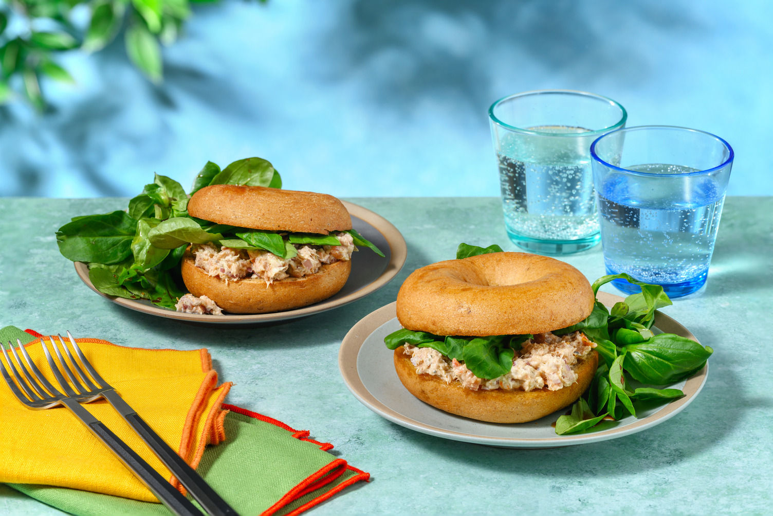 Bagel au thon & fromage frais aux herbes Recette | HelloFresh