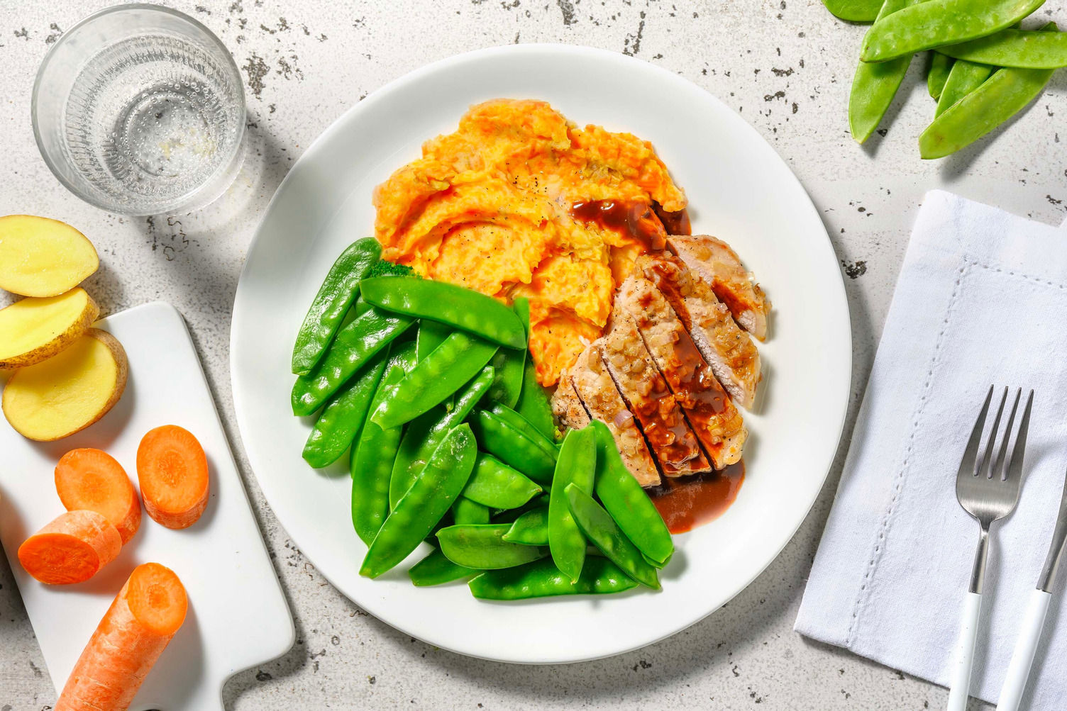 Varkensoester met zelfgemaakte saus Recept | HelloFresh