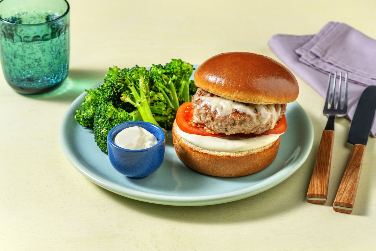 Burger di pollo e pomodori | HelloFresh