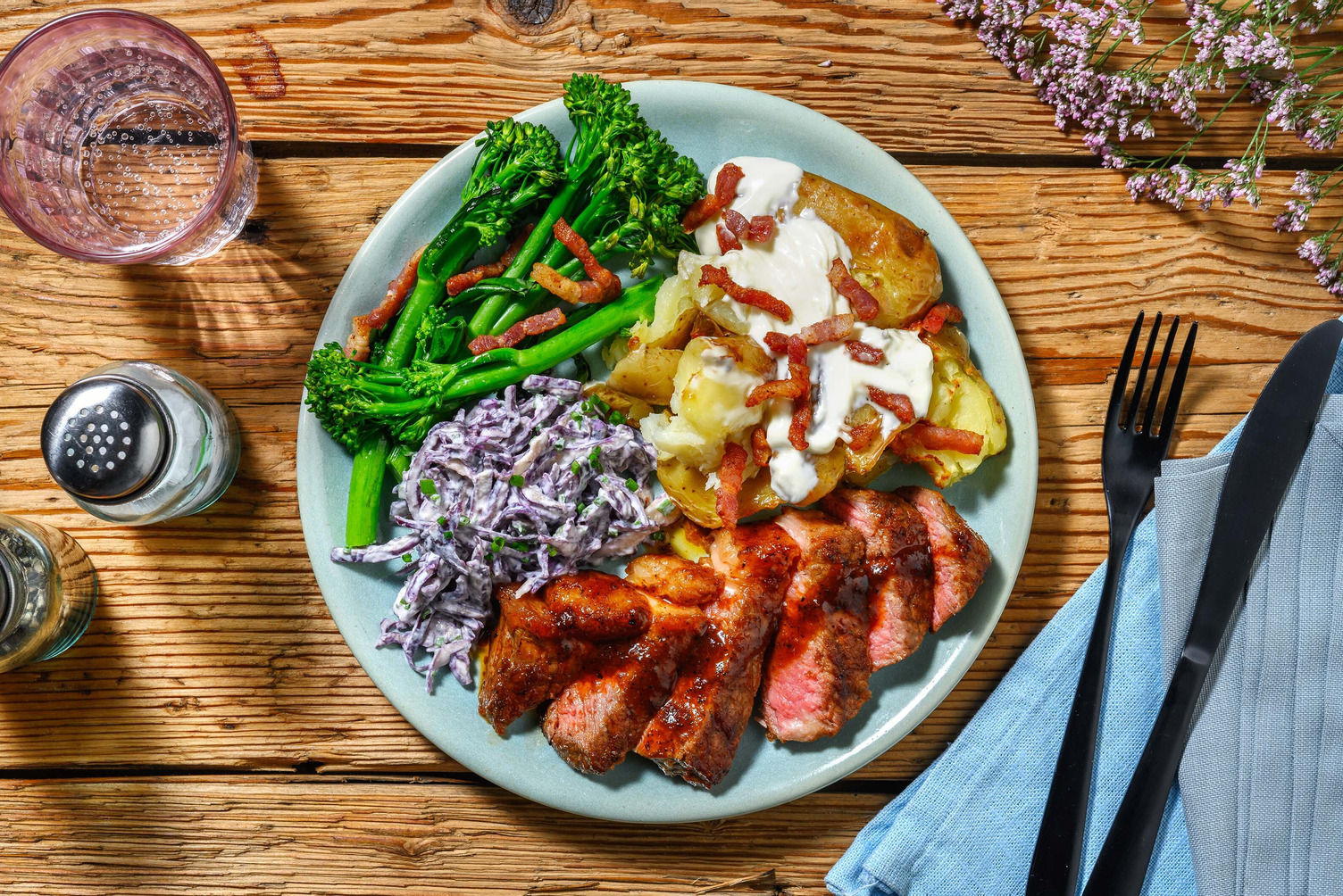 Cajunkrydret biff og BBQ-saus | HelloFresh