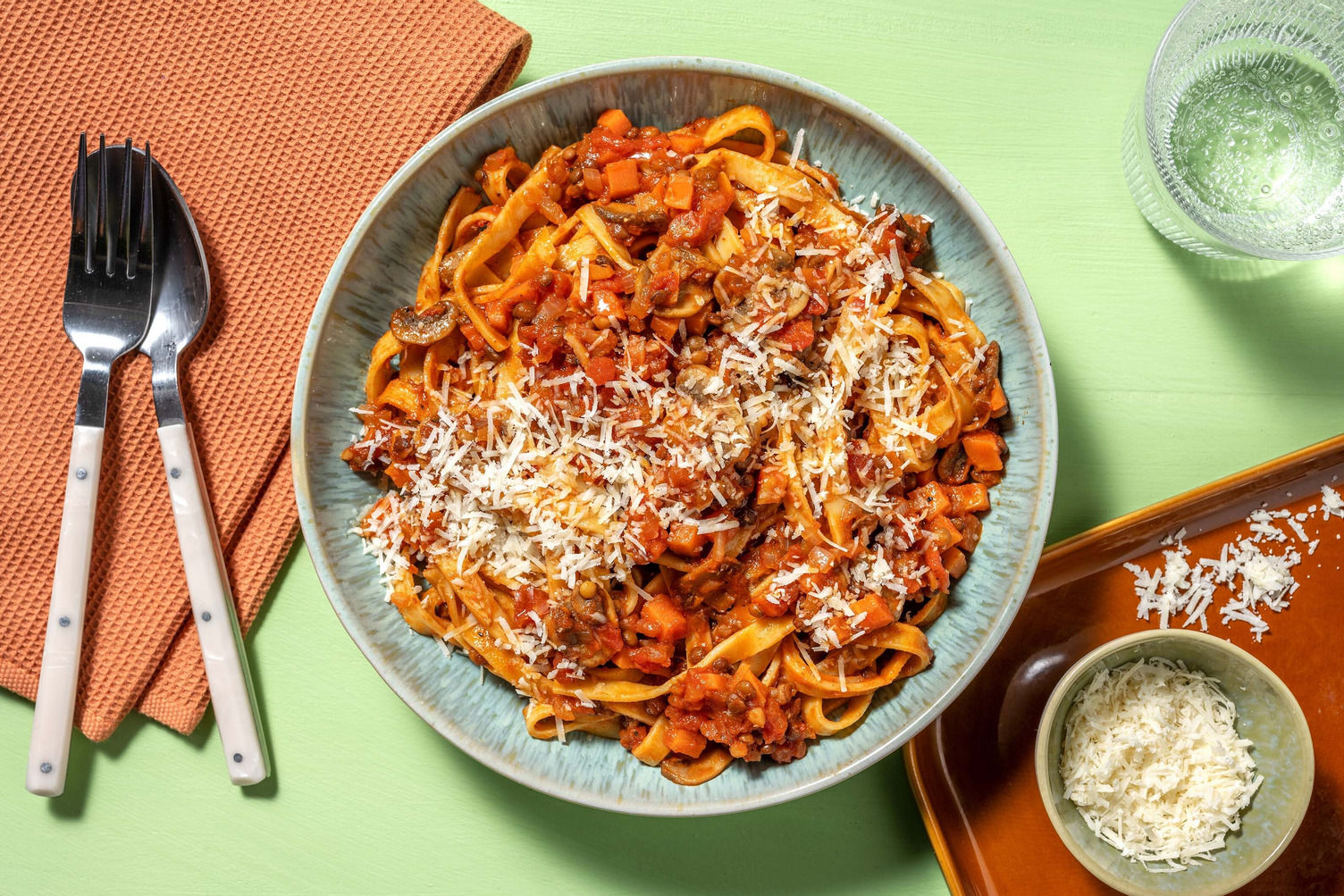 Bolo vegétarienne & tagliatelle Recette | HelloFresh