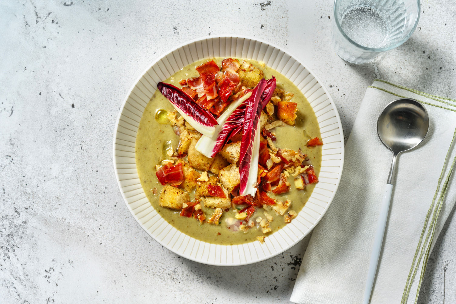 Velouté d'endives & poitrine grillée Recette | HelloFresh