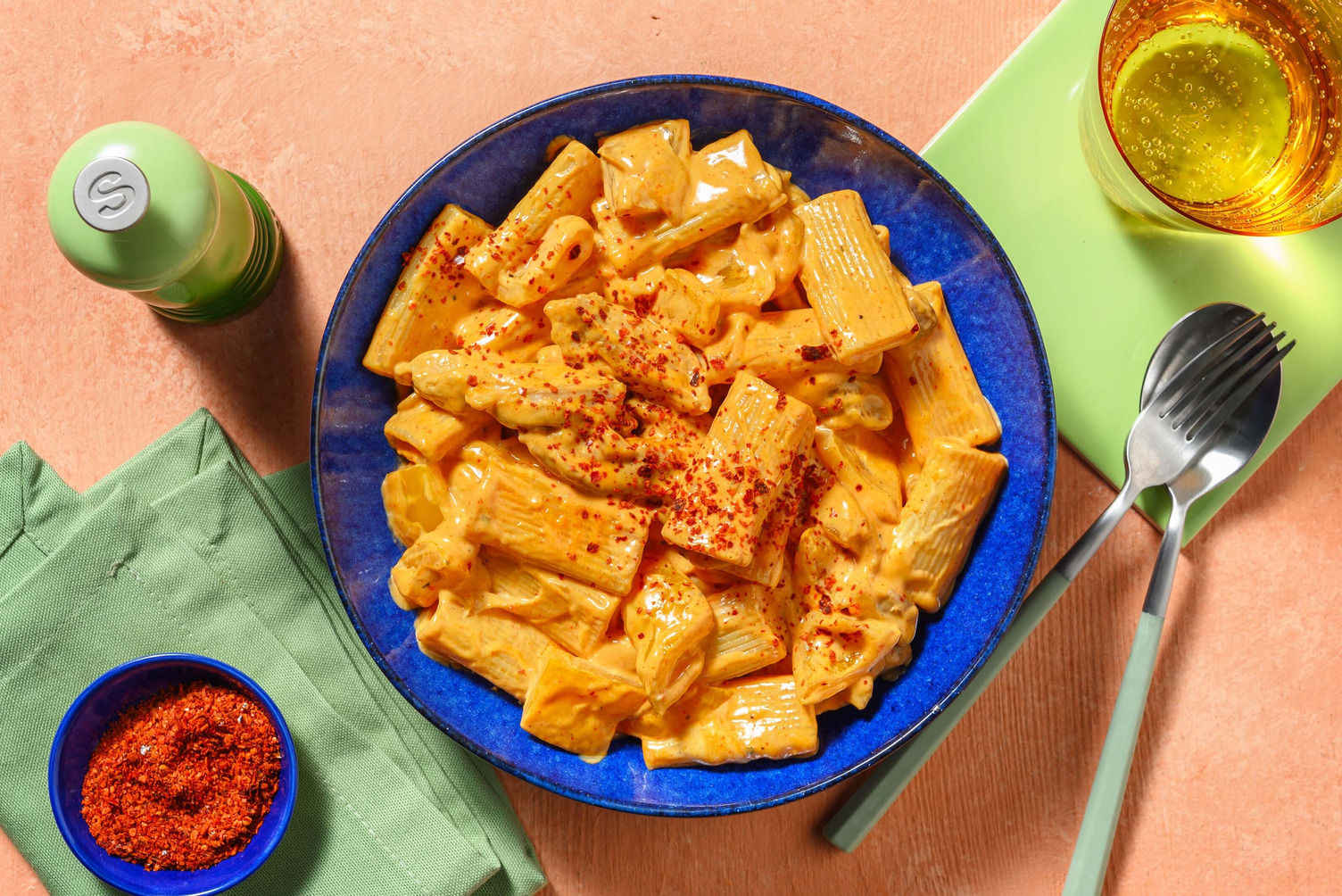 Chicken and pepper pasta Recept | HelloFresh