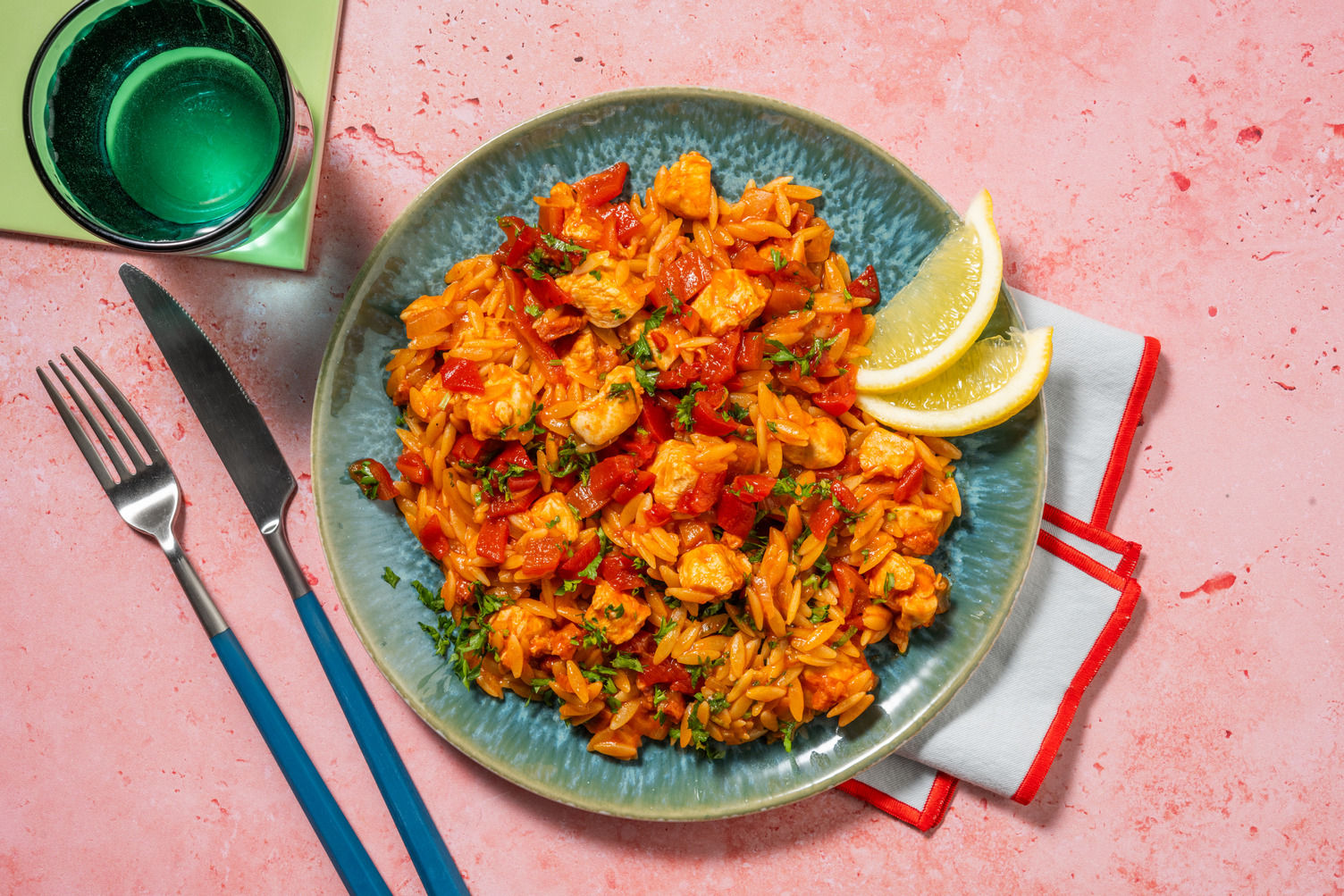 Orzo à l'espagnole au poulet & chorizo Recette | HelloFresh