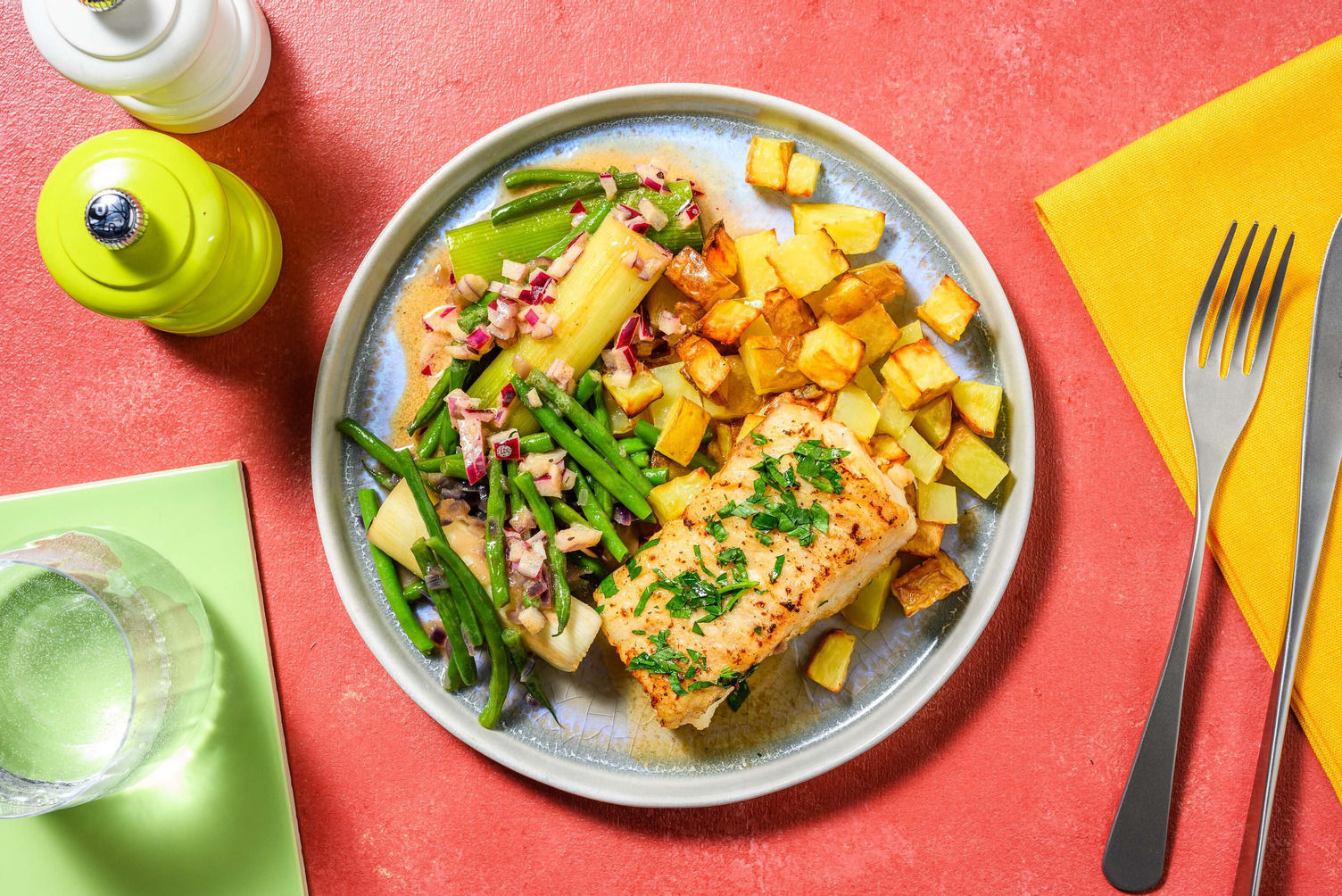 Schelvisfilet met knoflookbotersaus Recept | HelloFresh