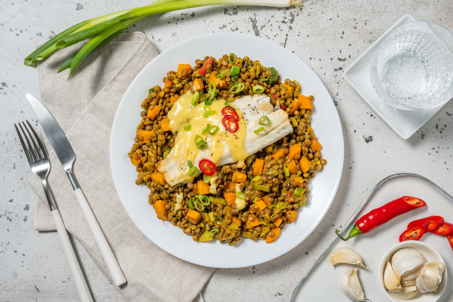 Seehecht auf Curry-Linsengemüse Rezept | HelloFresh