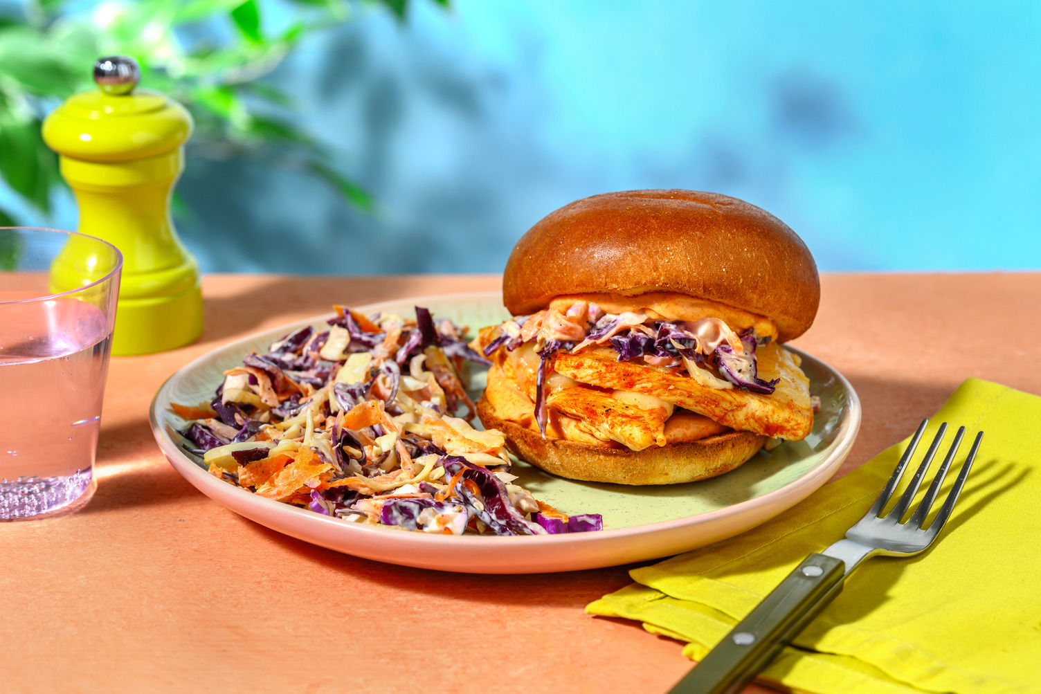 Burger poulet grillé & coleslaw Recette | HelloFresh