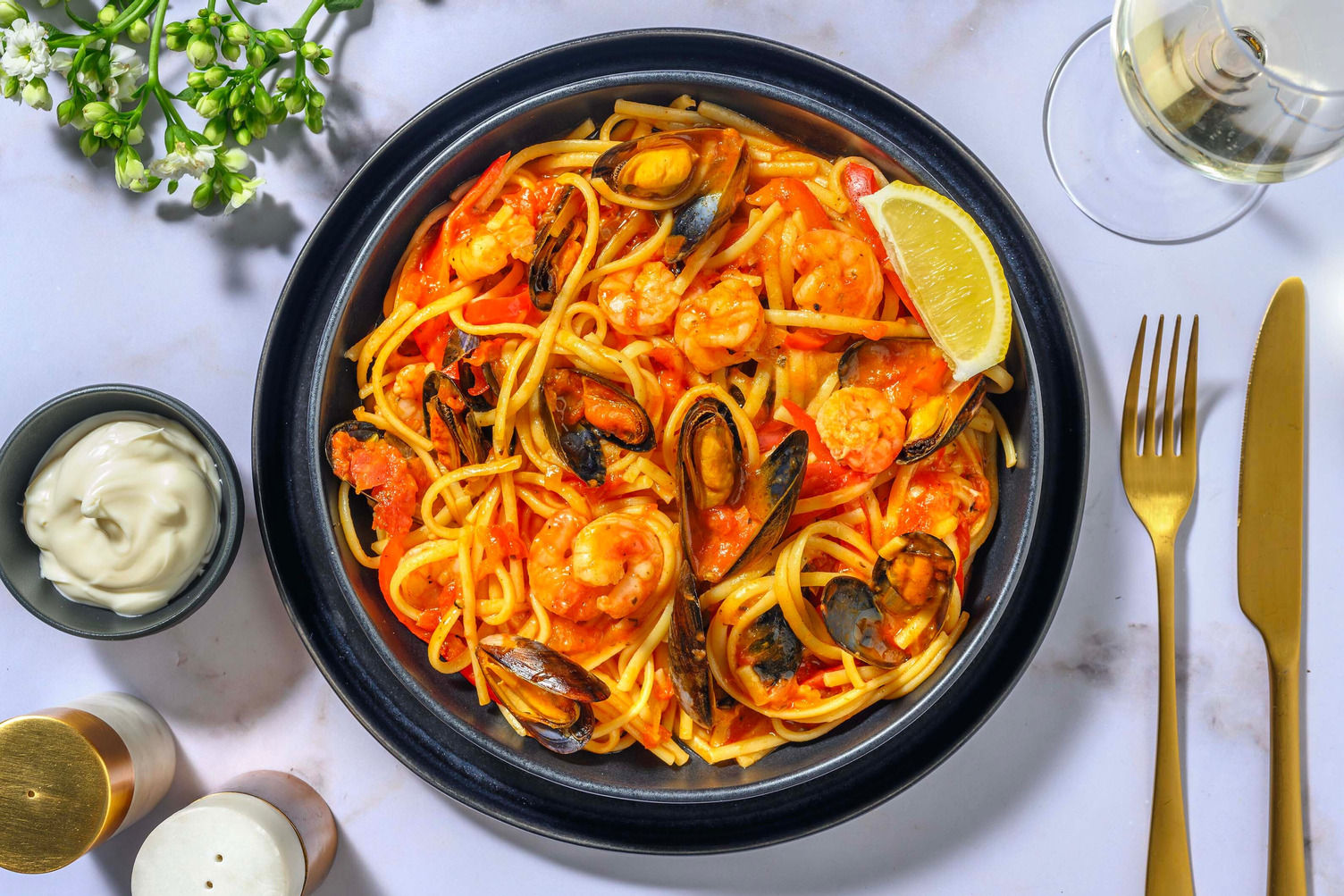 Linguine aux moules et crevettes à l'espagnole Recette | HelloFresh