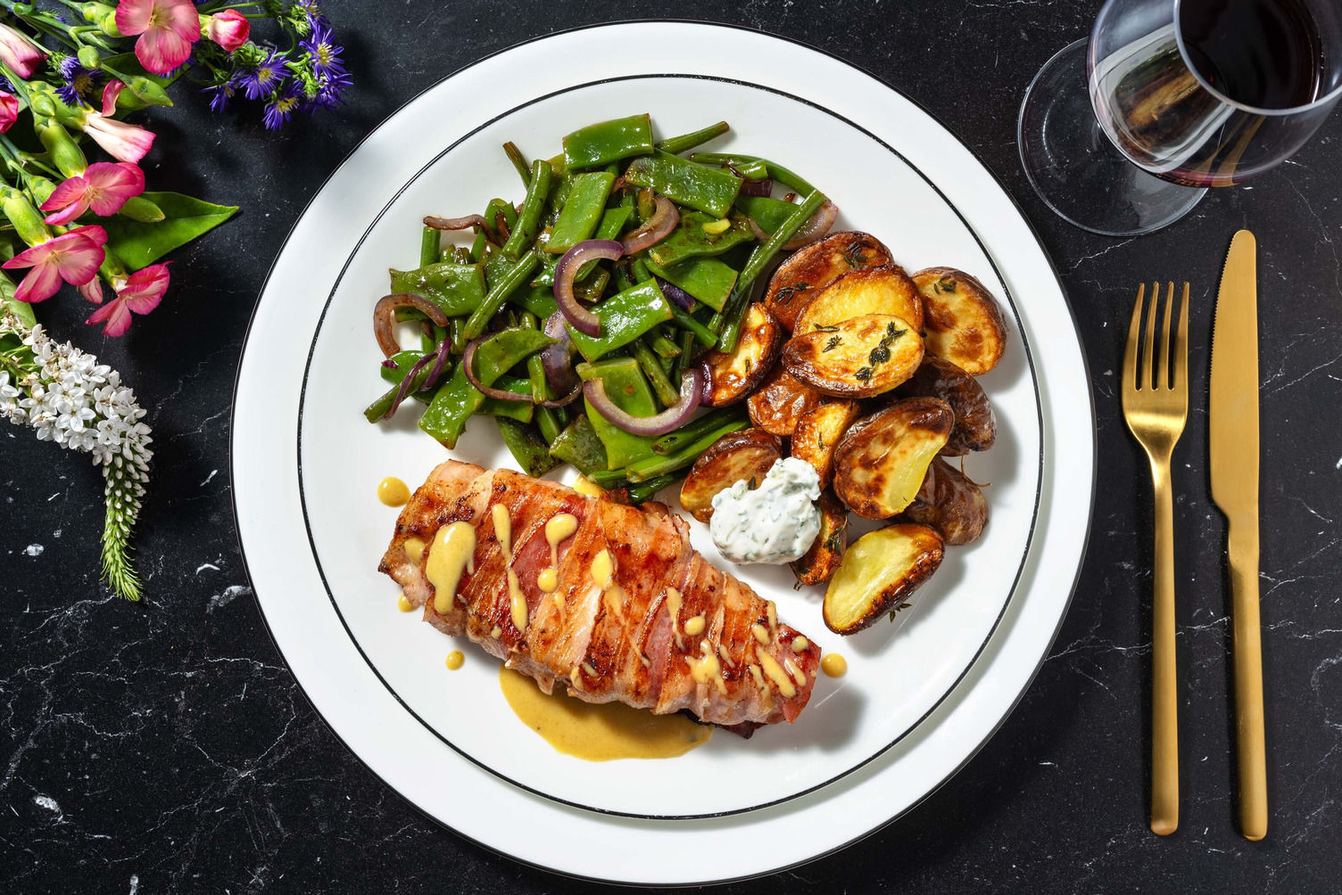 Varkensoester in spek met frisse citroendressing Recept | HelloFresh