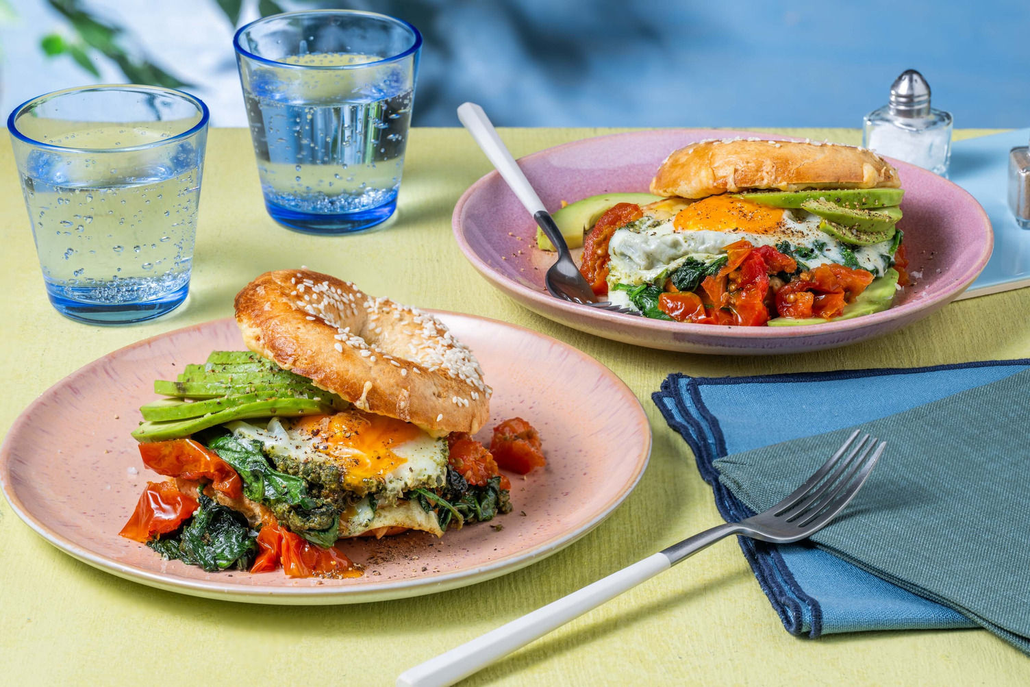 Veggie breakfast bagel | HelloFresh