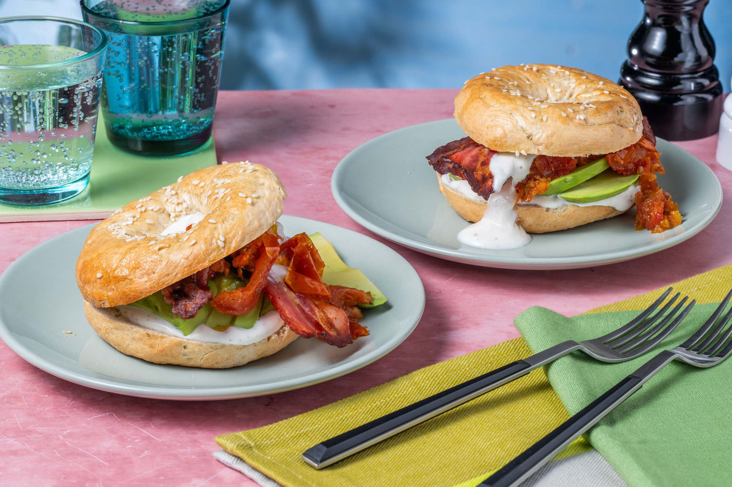 Avocado and bacon bagel | HelloFresh