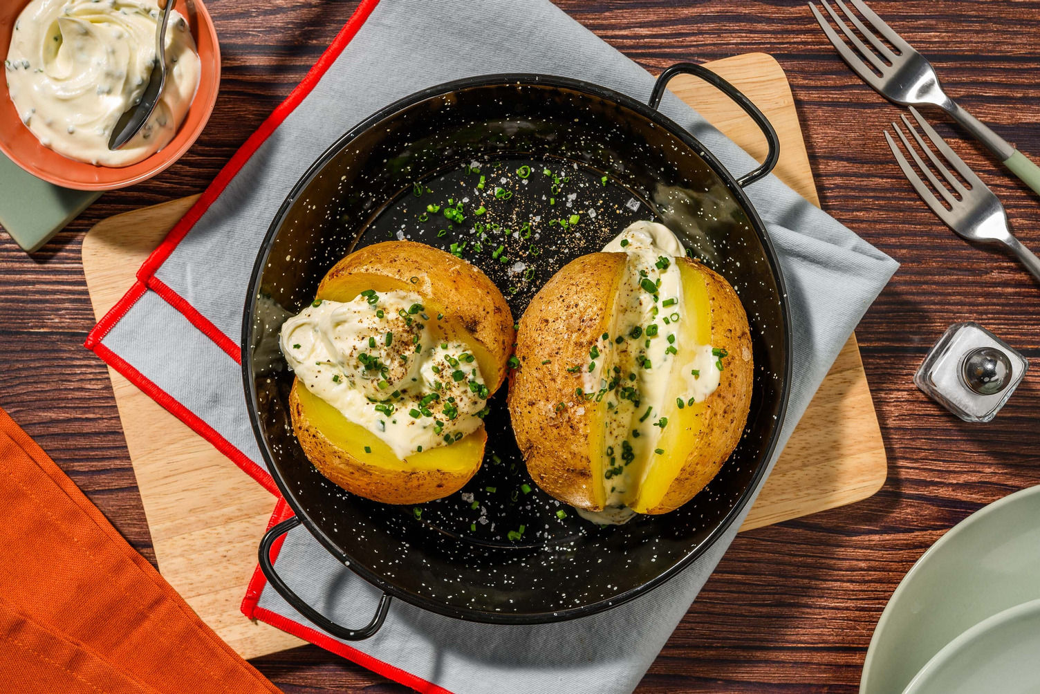 Pommes de terre en robe des champs Recette | HelloFresh