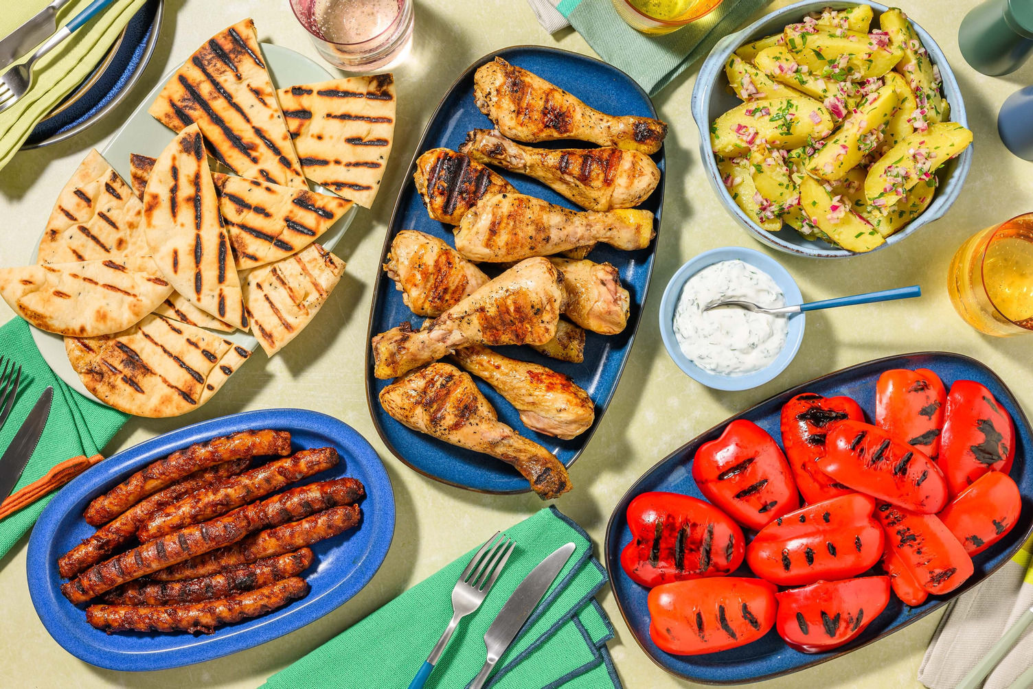BBQ Party : Pilons de poulet au zaatar & merguez Recette | HelloFresh