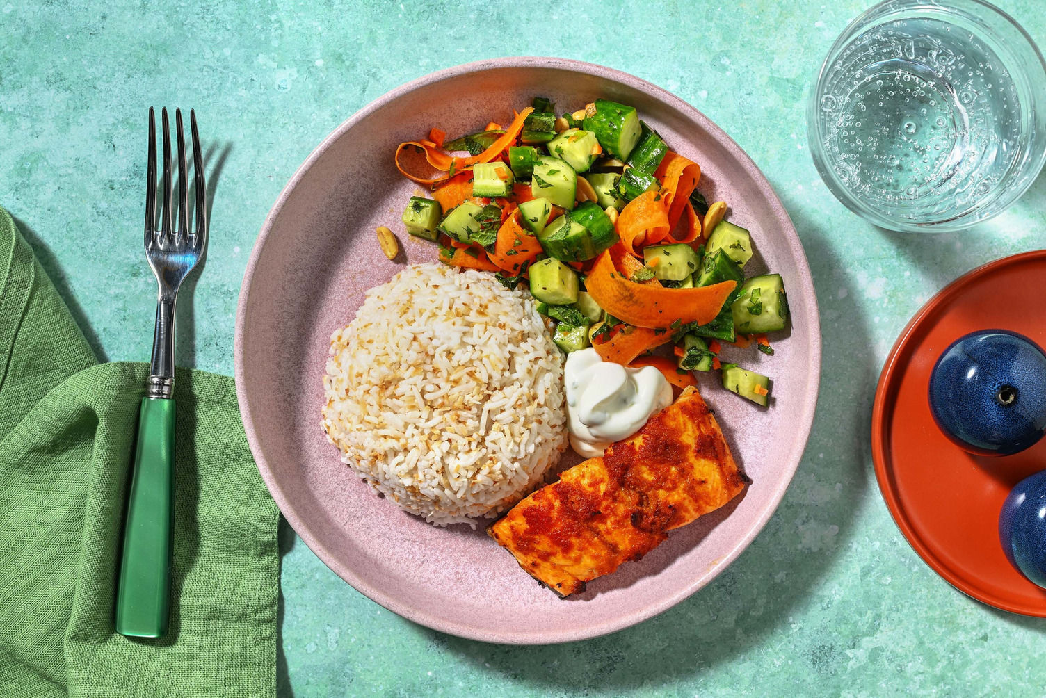 Thai-inspireret ovnbagt laks | HelloFresh