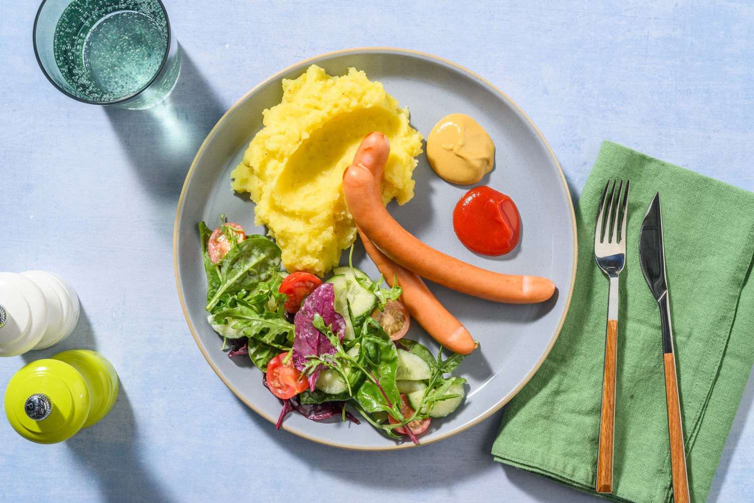 Wiener Würstli mit Kartoffelpüree Rezept | HelloFresh