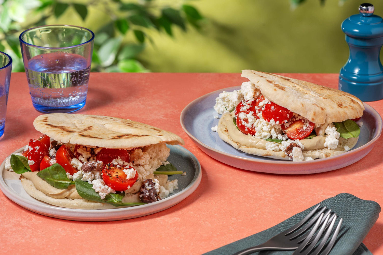 Grekiskinspirerad vegetarisk pita Recept | HelloFresh