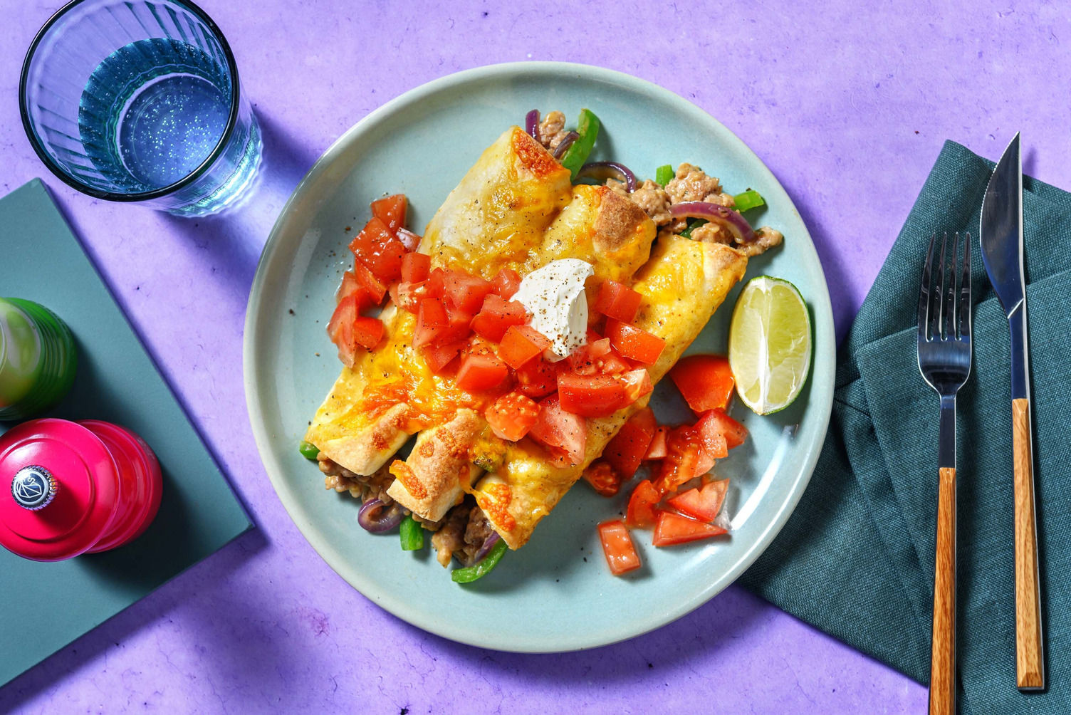 Enchiladas fromagés au bœuf et sauce enchilada maison Recette | HelloFresh