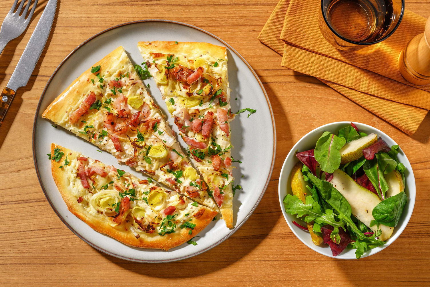 Alsatian-Inspired Bacon and Leek Flatbread Recipe | HelloFresh