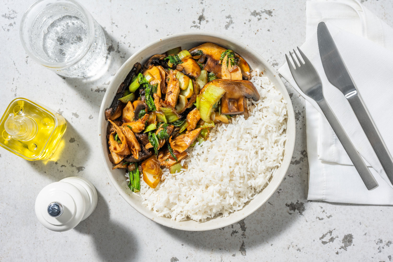 Le Végé : émincés végétariens façon Lok Lak Recette | HelloFresh