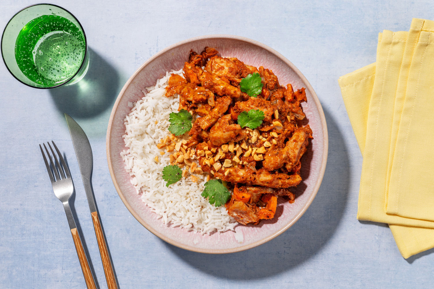 Le Végé : émincés veggie façon mafé & riz Recette | HelloFresh