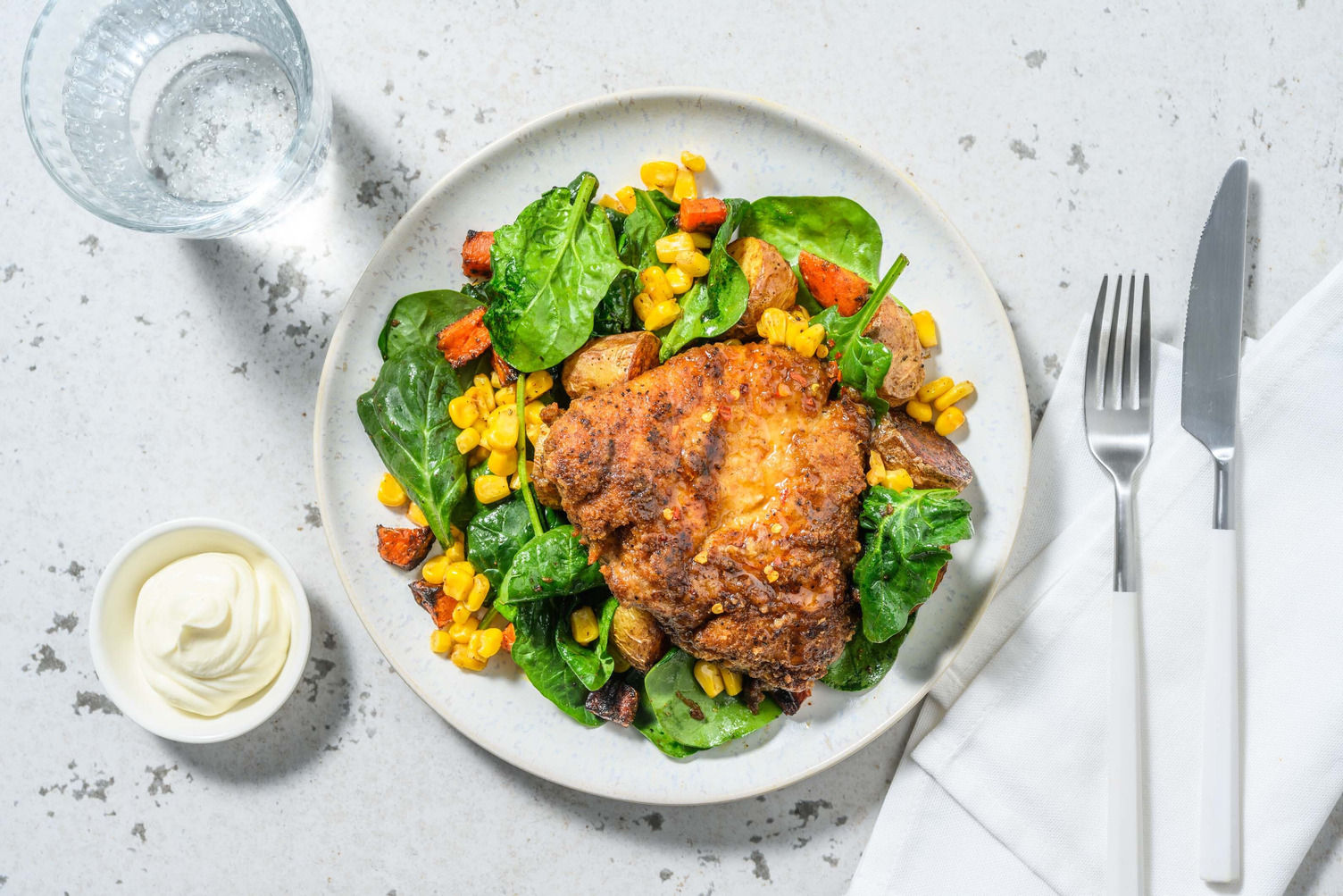 Stekt kyckling med rökig panering Recept | HelloFresh