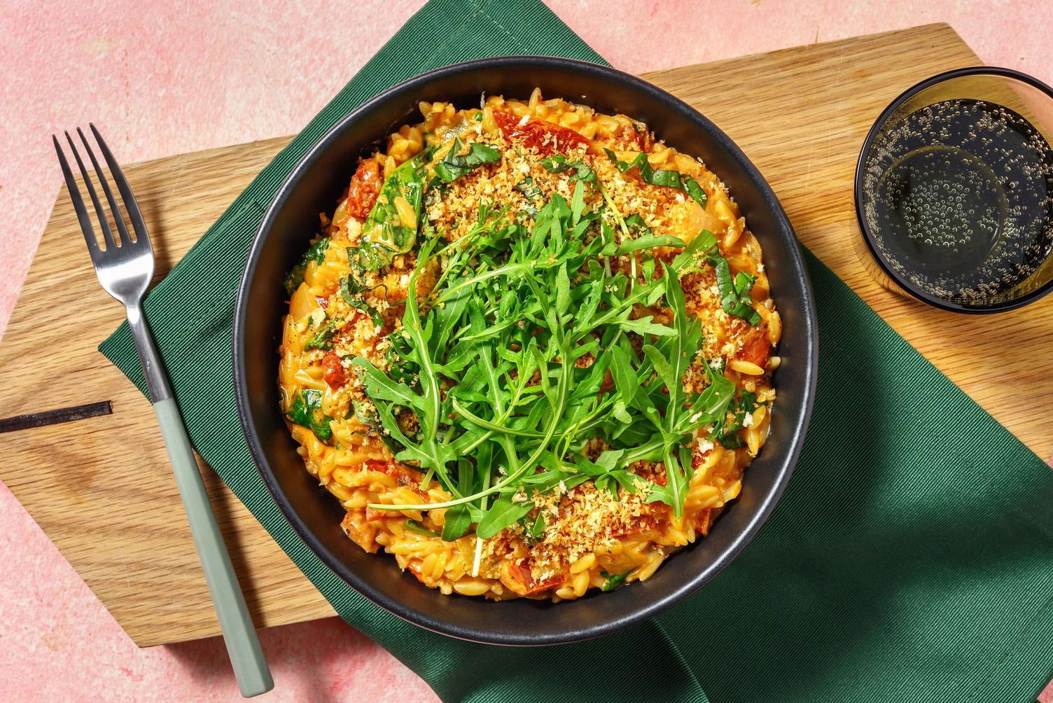 Mild soltørket tomat-orzo | HelloFresh