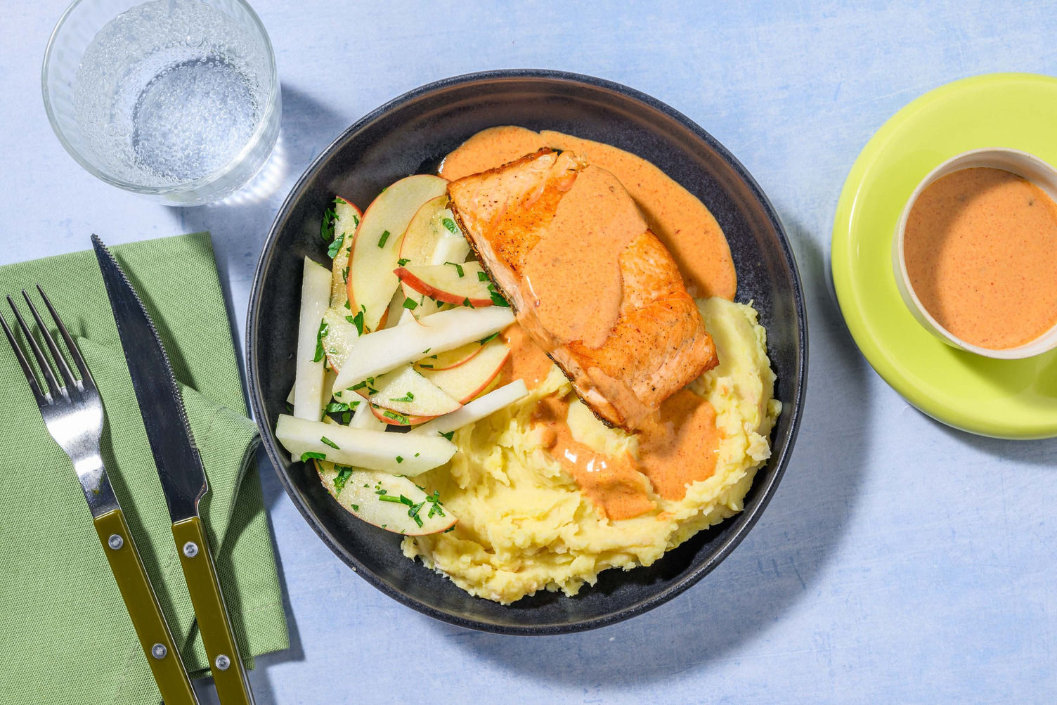 Røkt paprika-krydret laks | HelloFresh