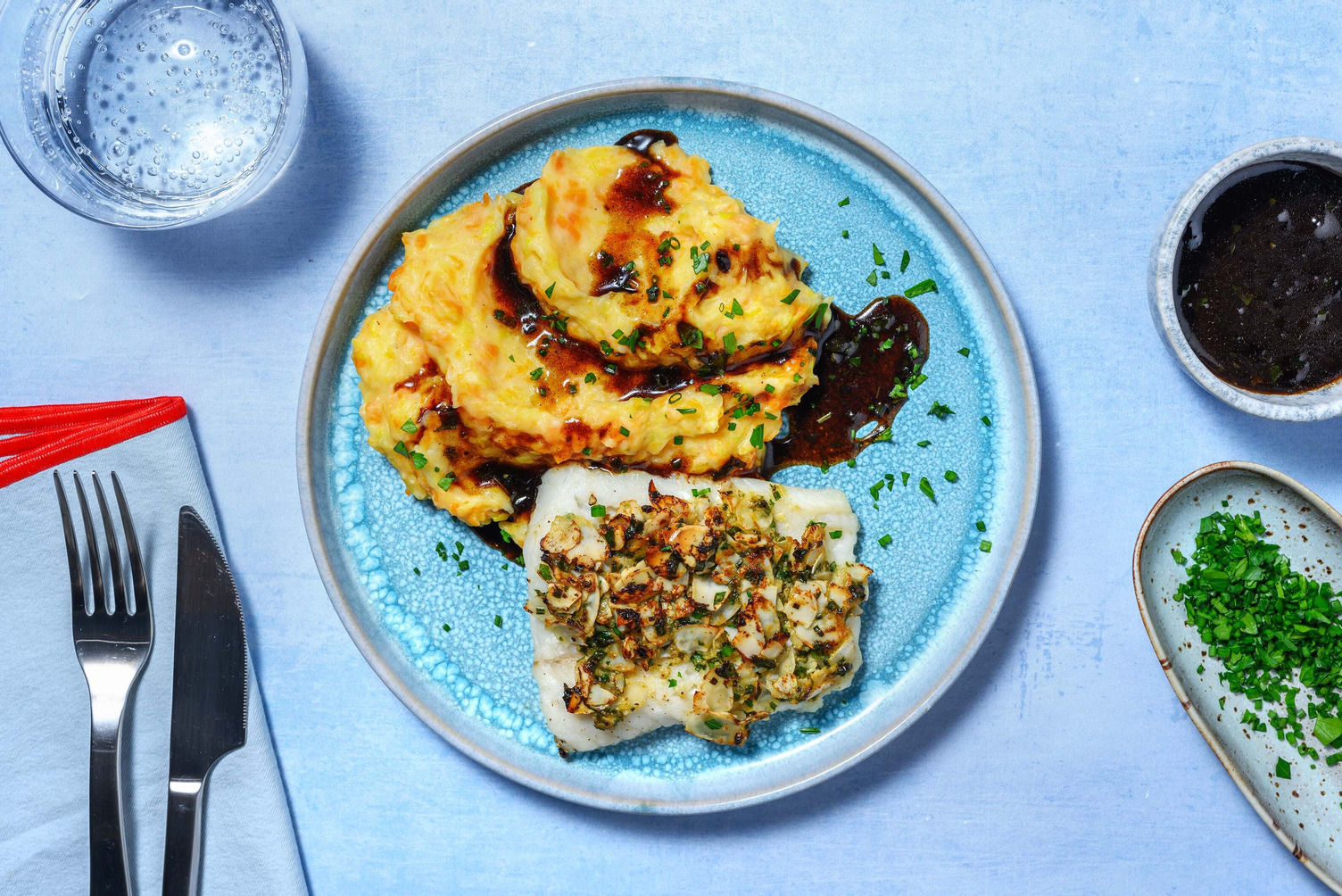 Seehecht mit Kräuter-Mandel-Kruste Rezept | HelloFresh