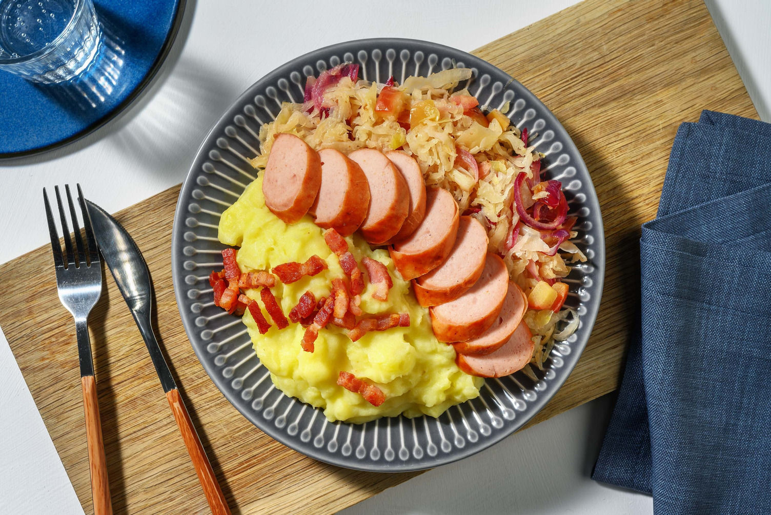 Zuurkoolpannetje met rookworst en spekjes Recept | HelloFresh