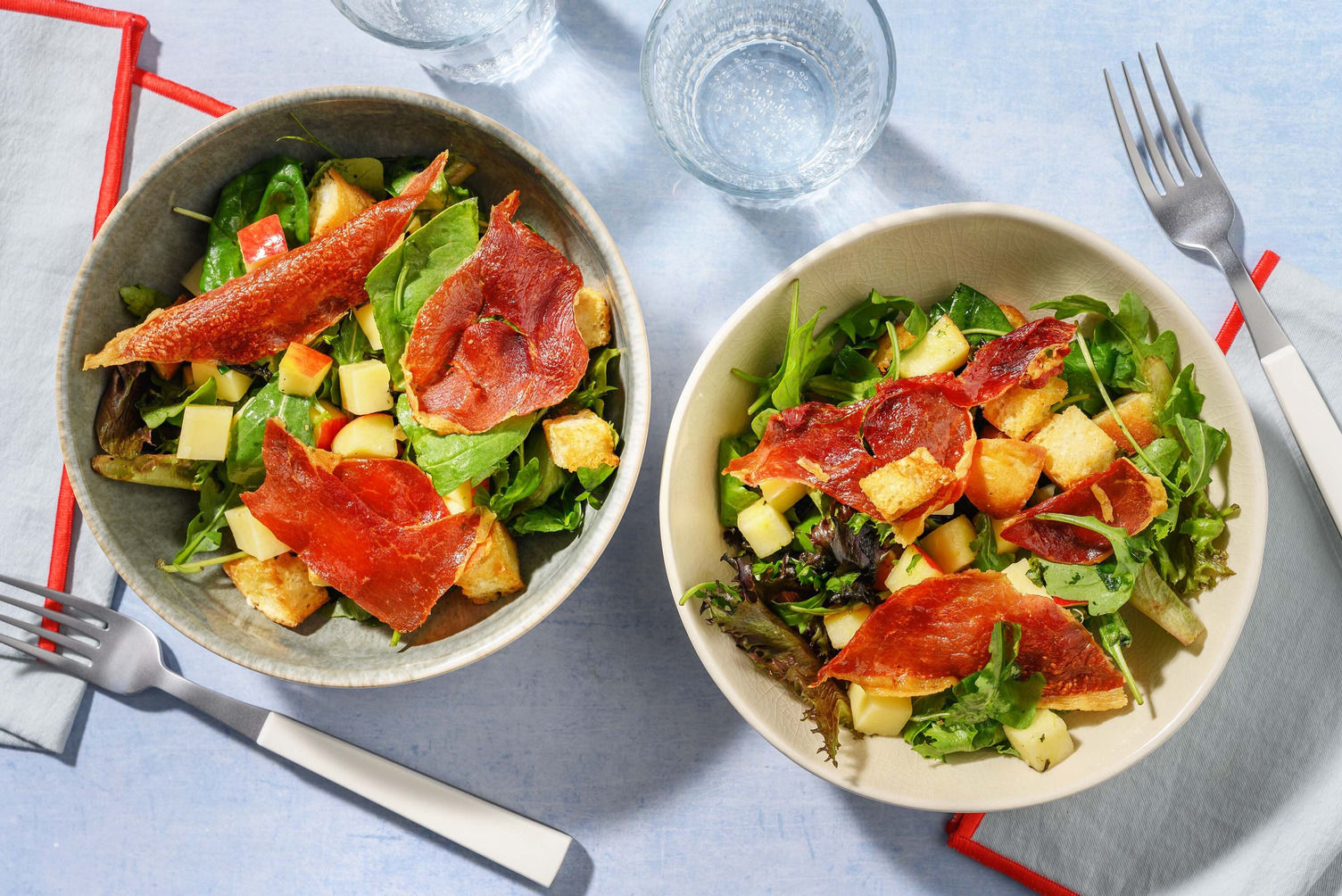 Ploughman's Serrano Crisp, Cheddar & Apple Salad Recipe | HelloFresh