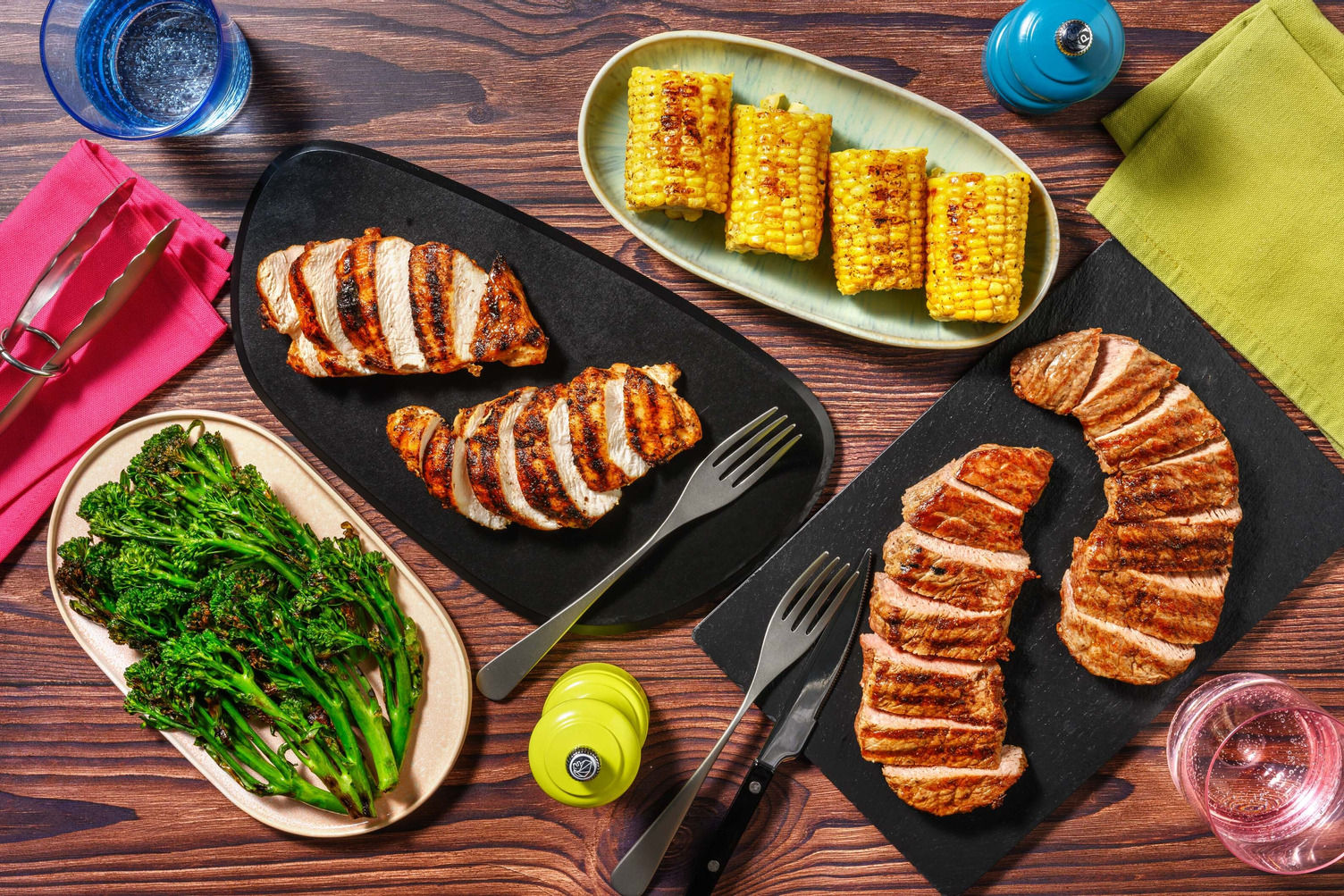 Repas-grillade de steak de bœuf et de poulet estival Recette | HelloFresh