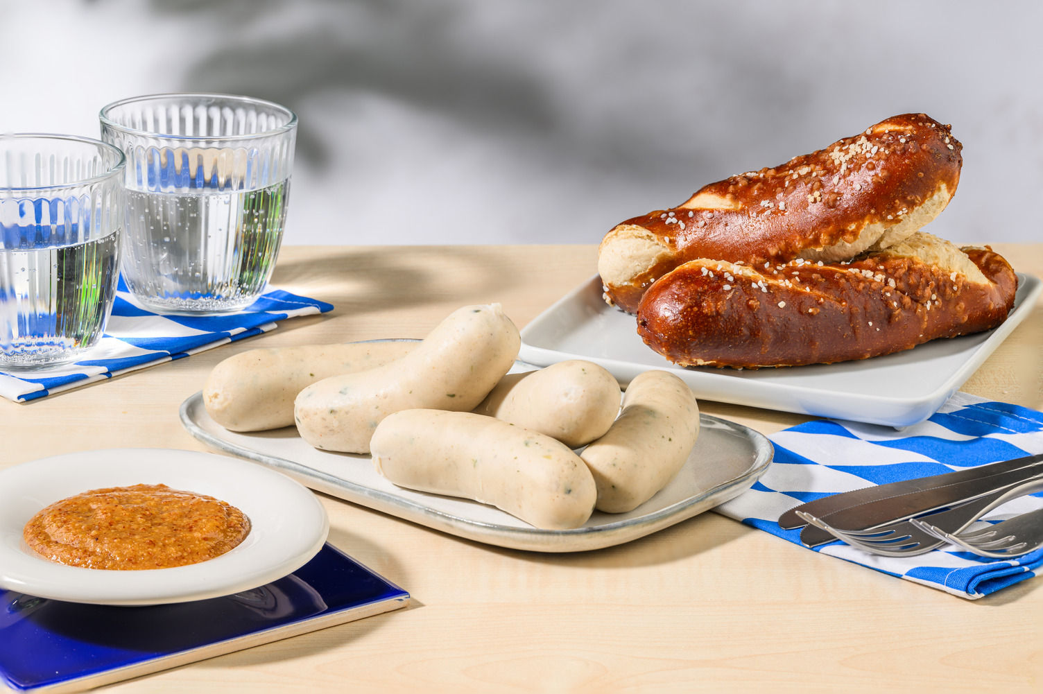 Weißwürste mit süßem Senf Rezept | HelloFresh
