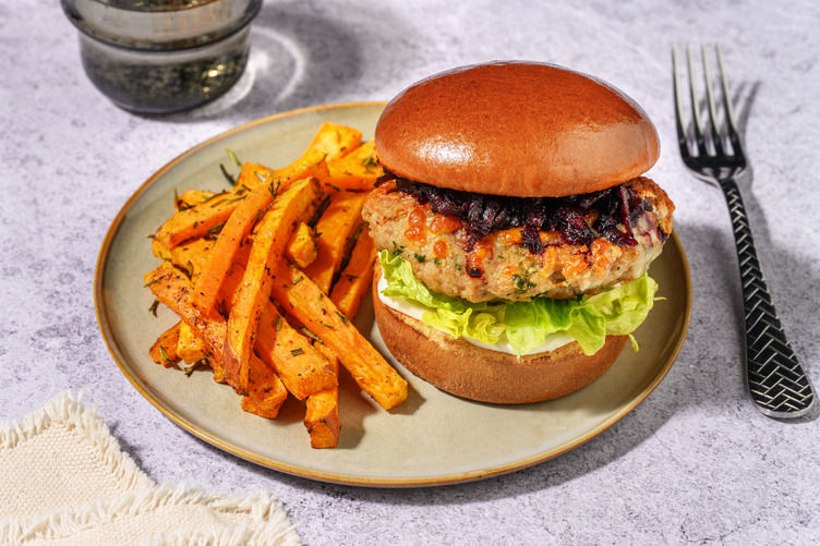 Cheesy Spiced Beef Burger Recipe | HelloFresh