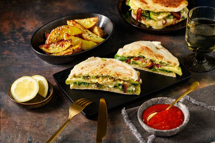 Grilled Brie & Zucchini Pesto Pita Pockets Recipe | HelloFresh