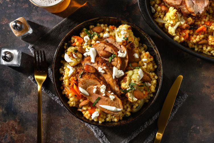 Middle Eastern Pork & Zesty Garlic Yoghurt Recipe | HelloFresh
