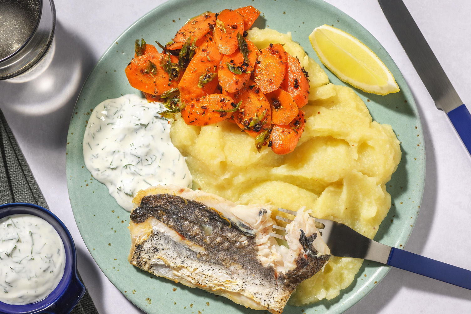 Seehecht mit Selleriepüree & Buttermilchsoße Rezept | HelloFresh