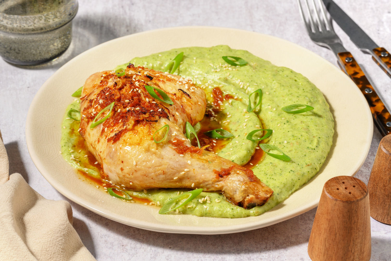 Poulet Label rouge laqué au soja & purée de brocoli Recette | HelloFresh