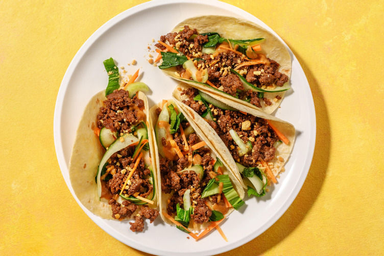 Snabblagade satay-tacos på nötfärs Recept | HelloFresh