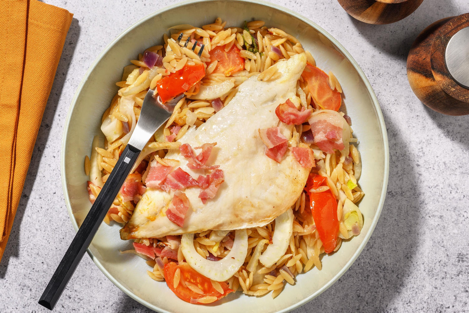 Filet de merlu au lard et fenouil Recette | HelloFresh