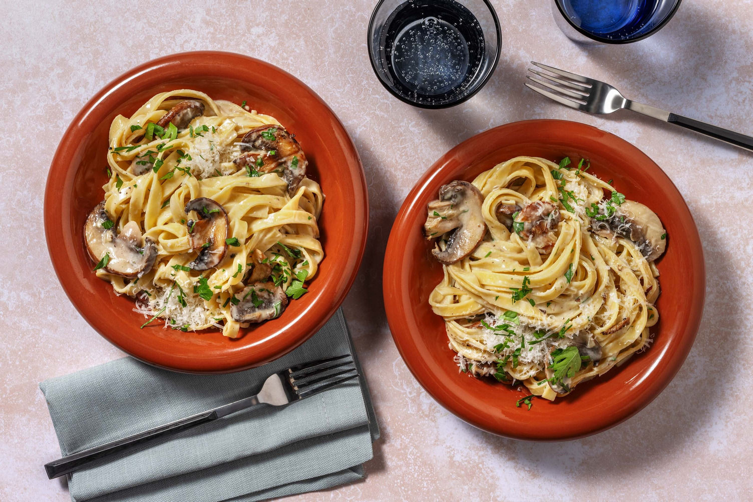 Truffle Mushroom Linguine Recipe | HelloFresh