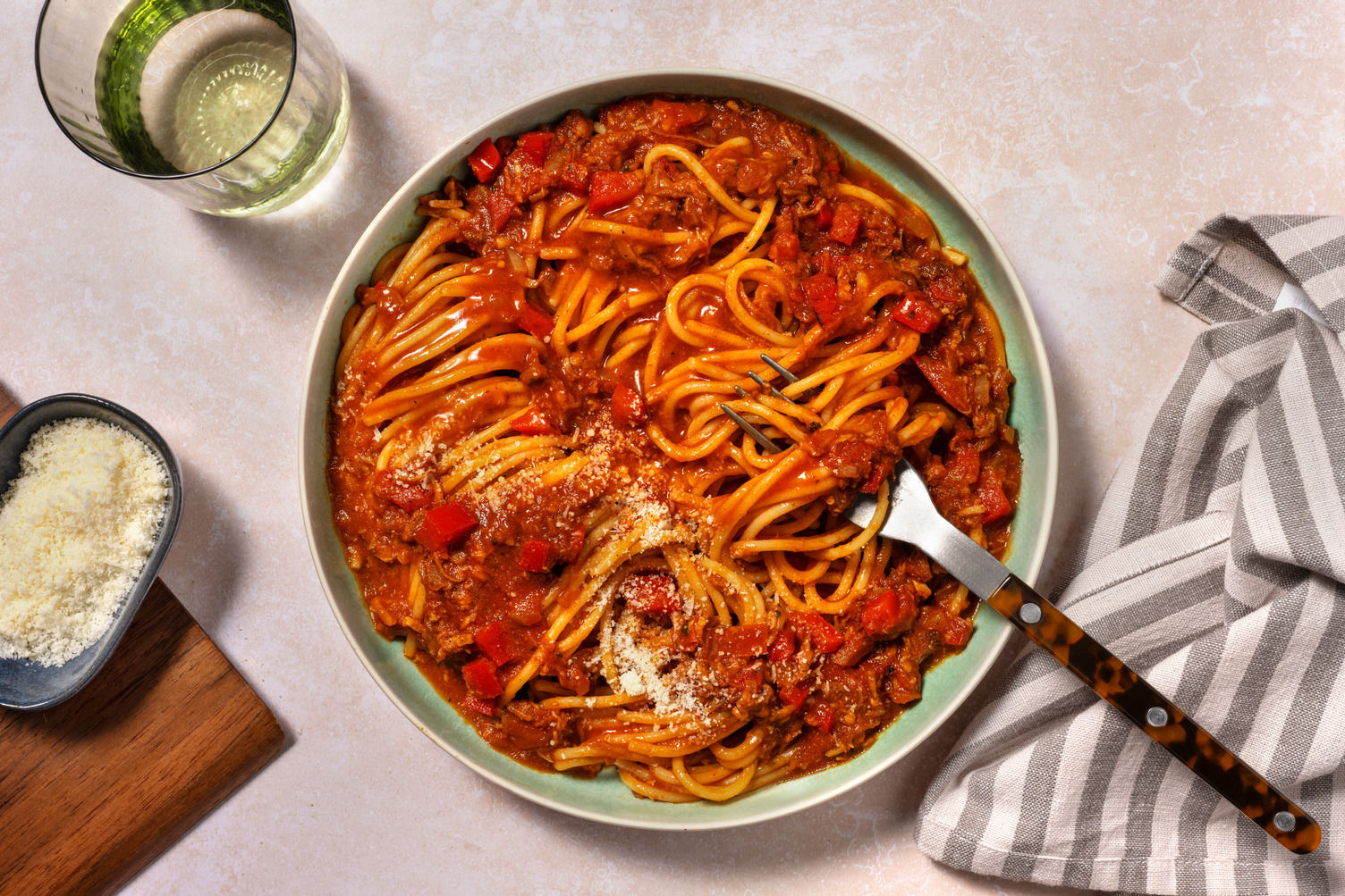 Spaghetti complets au porc effiloché & tomate Recette | HelloFresh