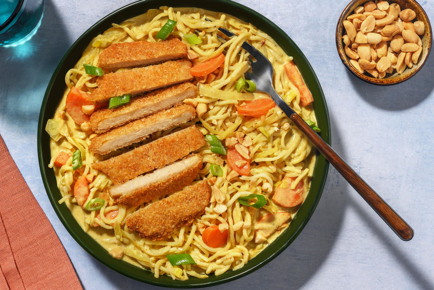 Escalope végé panée et nouilles au curry jaune Recette | HelloFresh